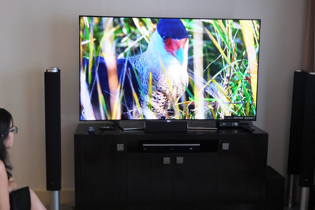 Top 5 Smart Televisions To Pick for your Living Room